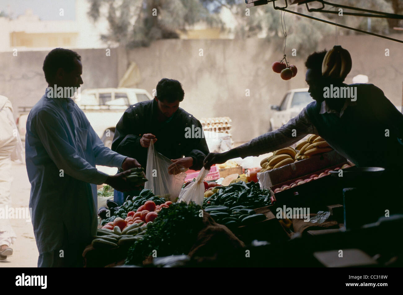 Libya vegetable market hi-res stock photography and images - Alamy