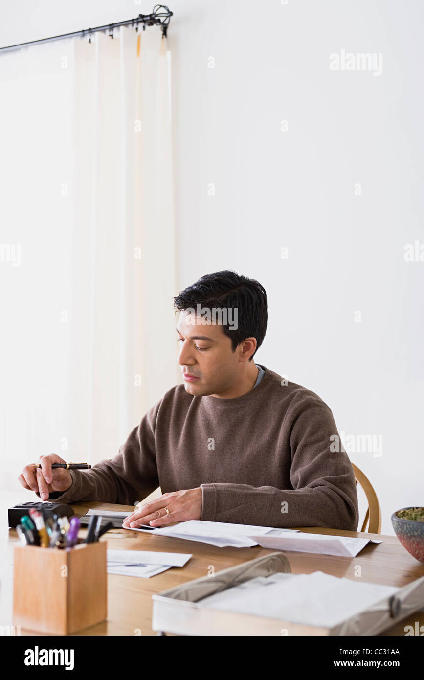 Home paperwork clock hi-res stock photography and images - Alamy
