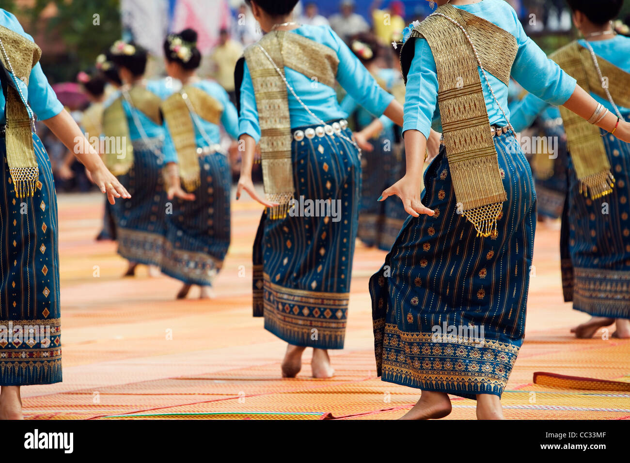 Dancers In Traditional Isan Costume Stock Photos & Dancers In ...