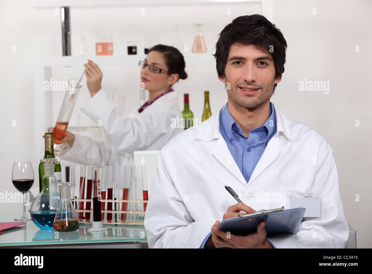 A couple in a laboratory Stock Photo - Alamy