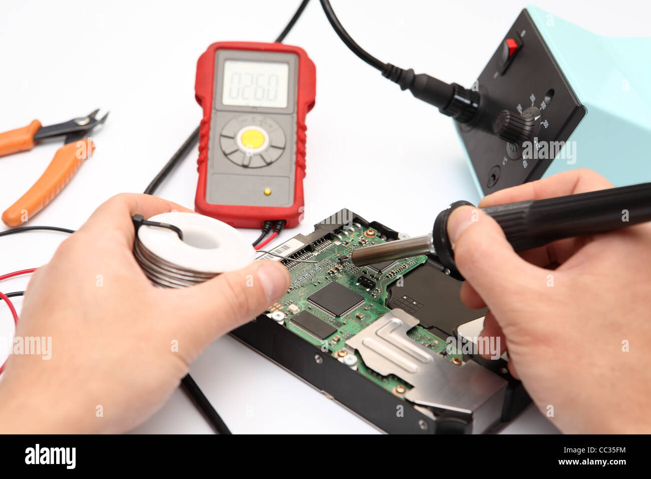 Electronic repair hi-res stock photography and images - Alamy