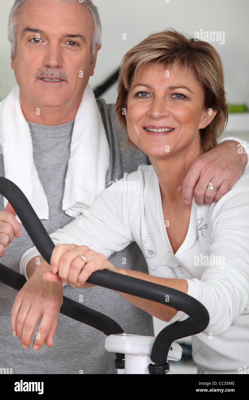 Gym hug personal trainer hi-res stock photography and images - Alamy