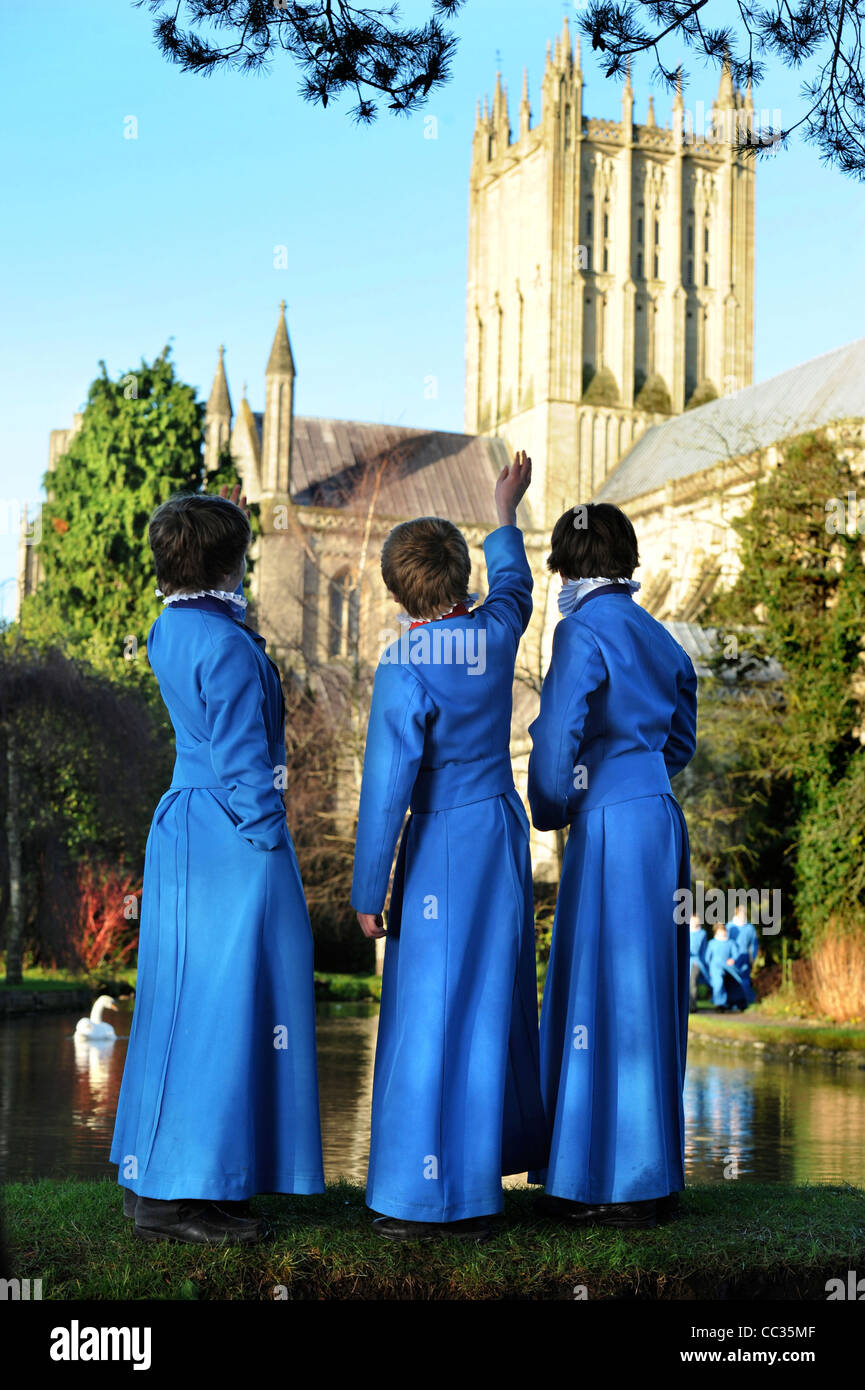 Christmas carol service uk choir hi-res stock photography and images ...