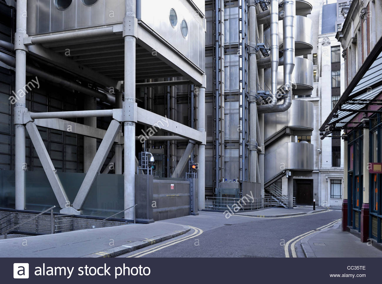 Hi Tech Architecture High Resolution Stock Photography and Images - Alamy