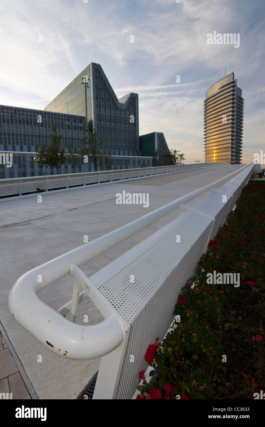 Aragon congress palace hi-res stock photography and images - Alamy