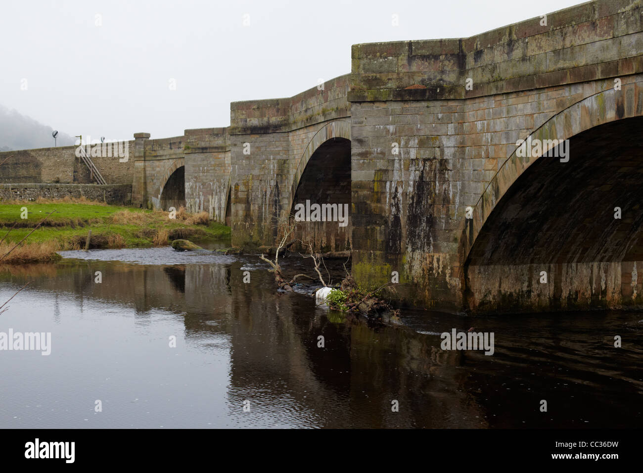 Bridge over the wharfe hi-res stock photography and images - Alamy