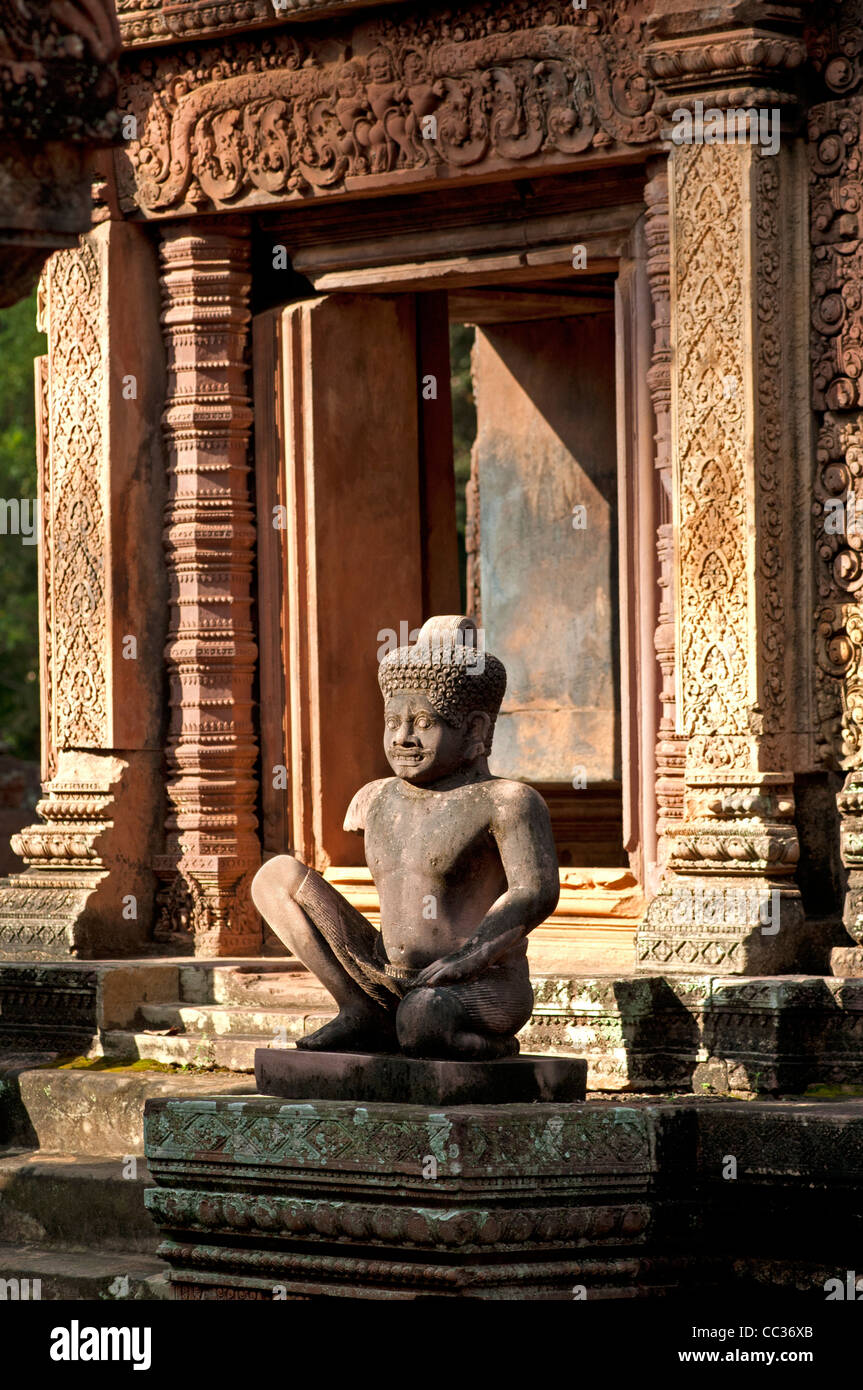 Statue of Yaksha as a temple guardian, Mandapa of central sanctuary ...