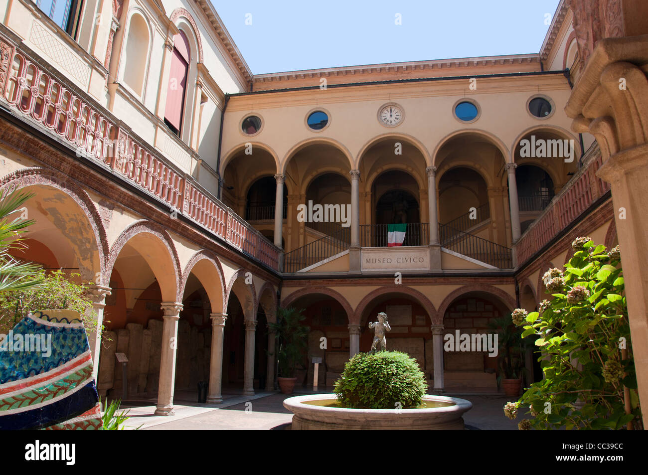 Beautiful Colonnade and Courtyard in the Medieval City of Bologna Italy ...