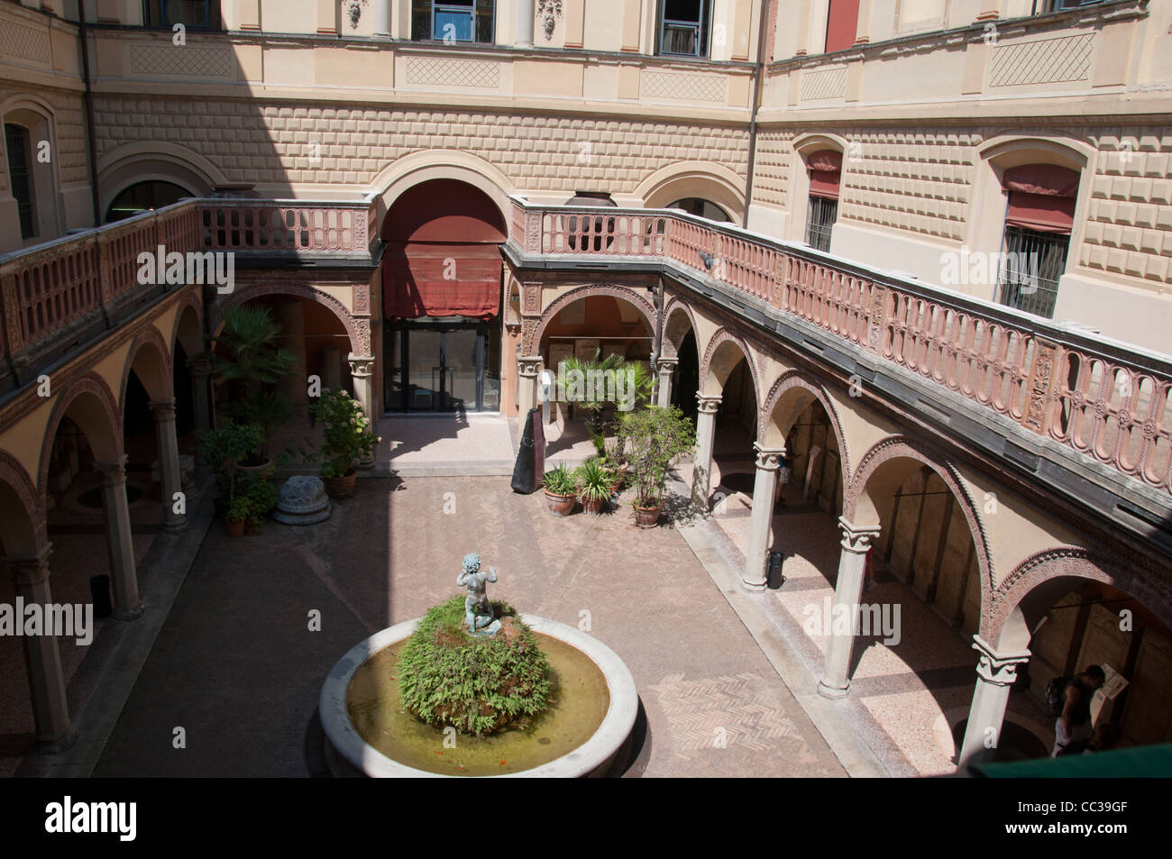 Beautiful Colonnade and Courtyard in the Medieval City of Bologna Italy ...