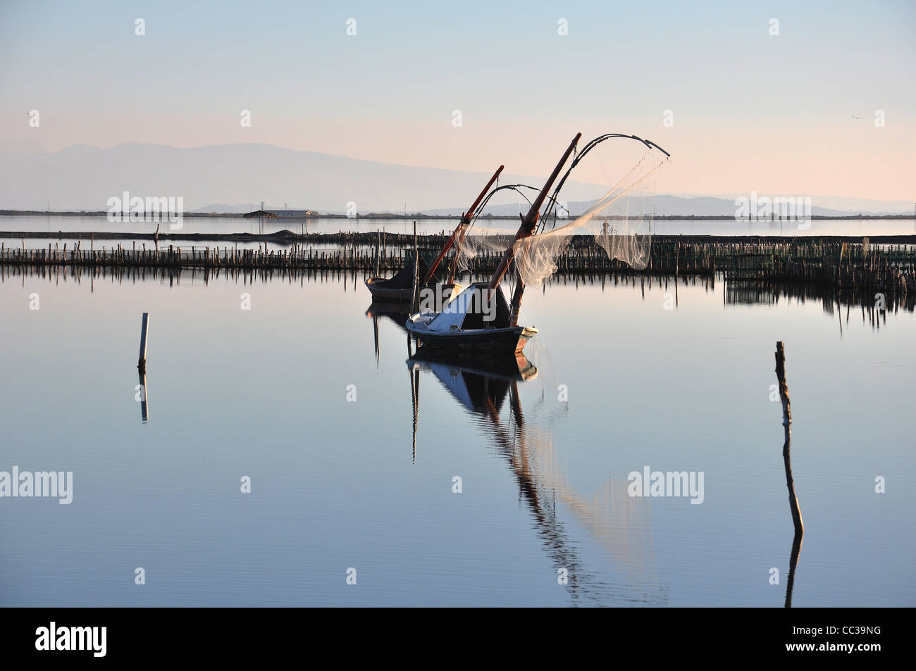 Boat reflection hi-res stock photography and images - Alamy