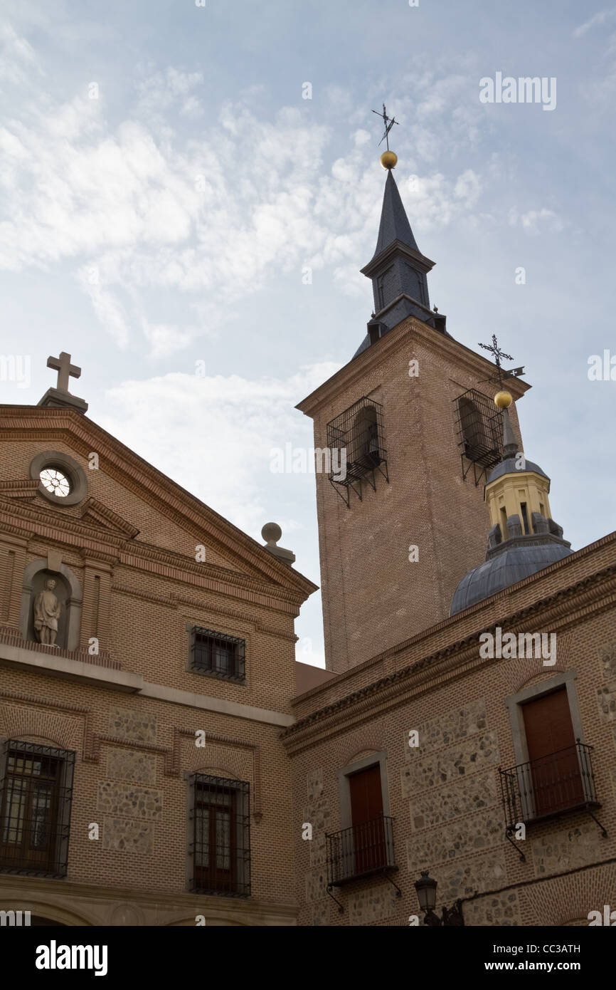 A brick church in the centre of Madrid Stock Photo - Alamy