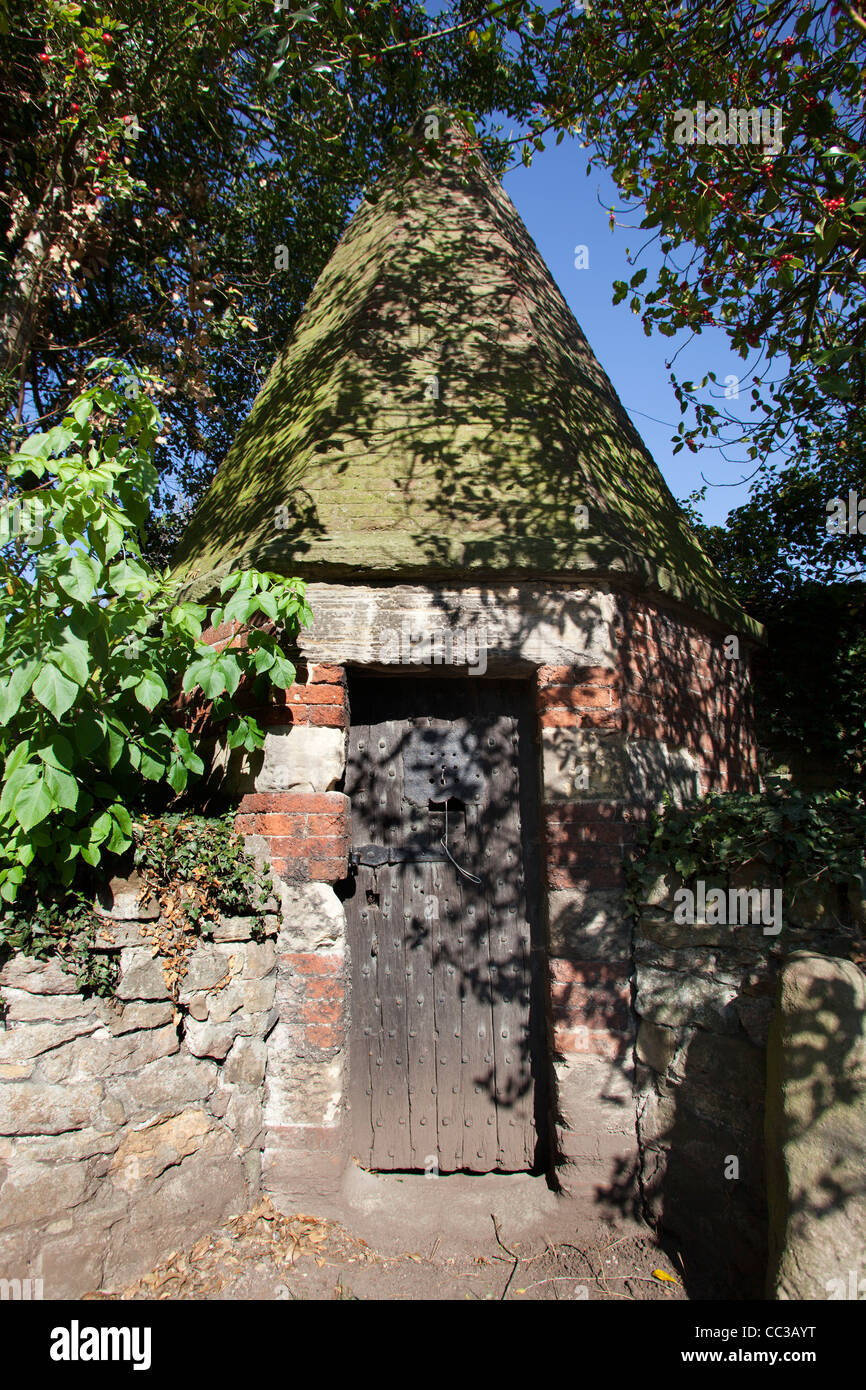 Ticknall village hi-res stock photography and images - Alamy