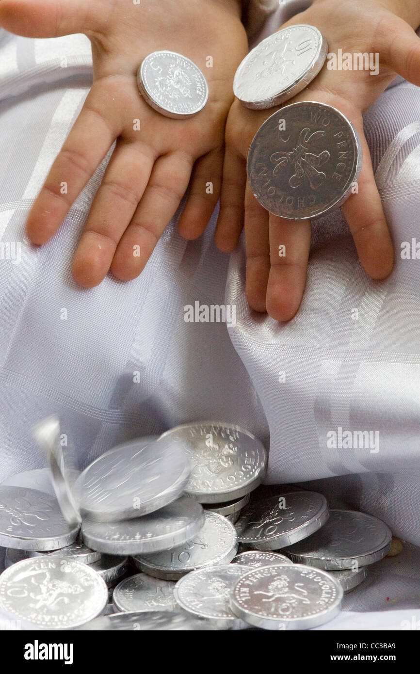 Childs hands Holding Candy Sweets Stock Photo - Alamy