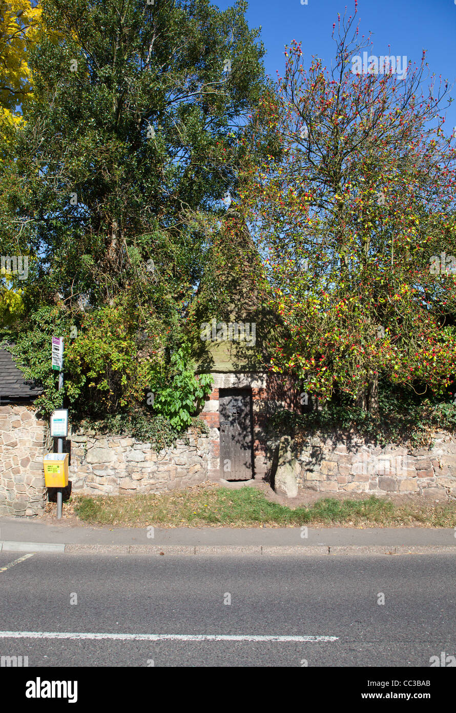 Ticknall village hi-res stock photography and images - Alamy