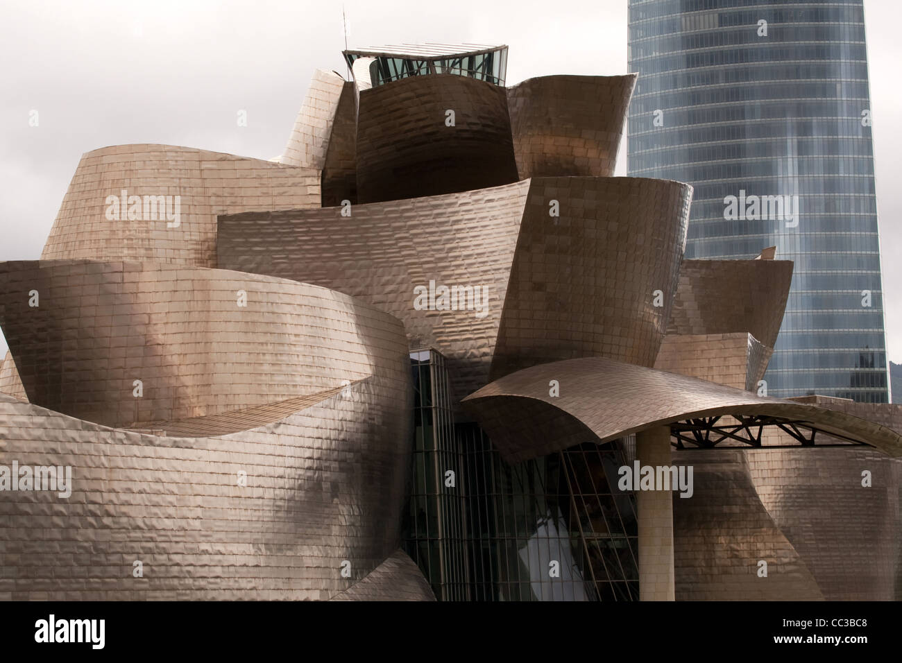Guggenheim museum with Titanium scales cladding, Bilbao, Spain Stock ...
