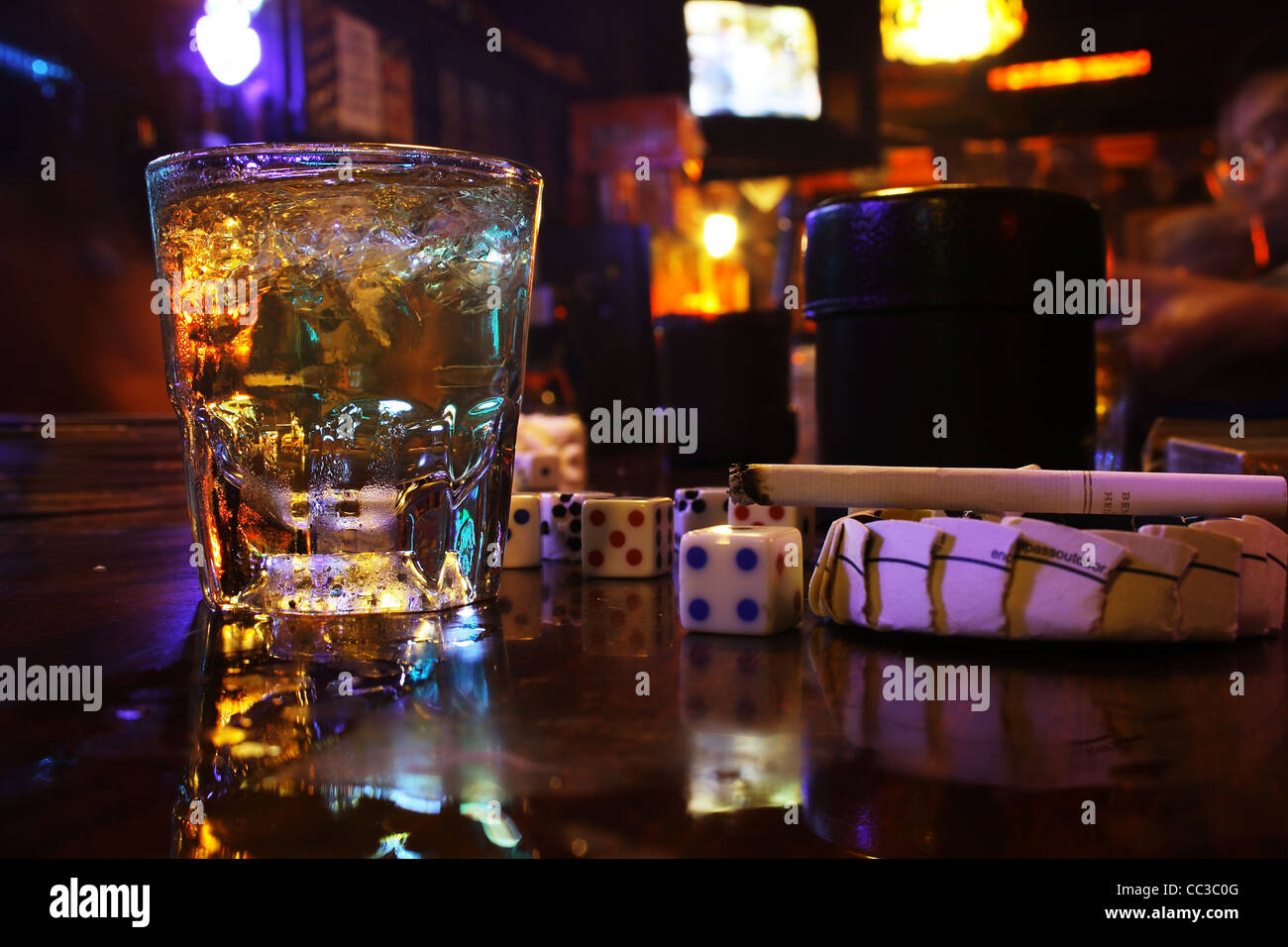 Dice and drink hi-res stock photography and images - Alamy