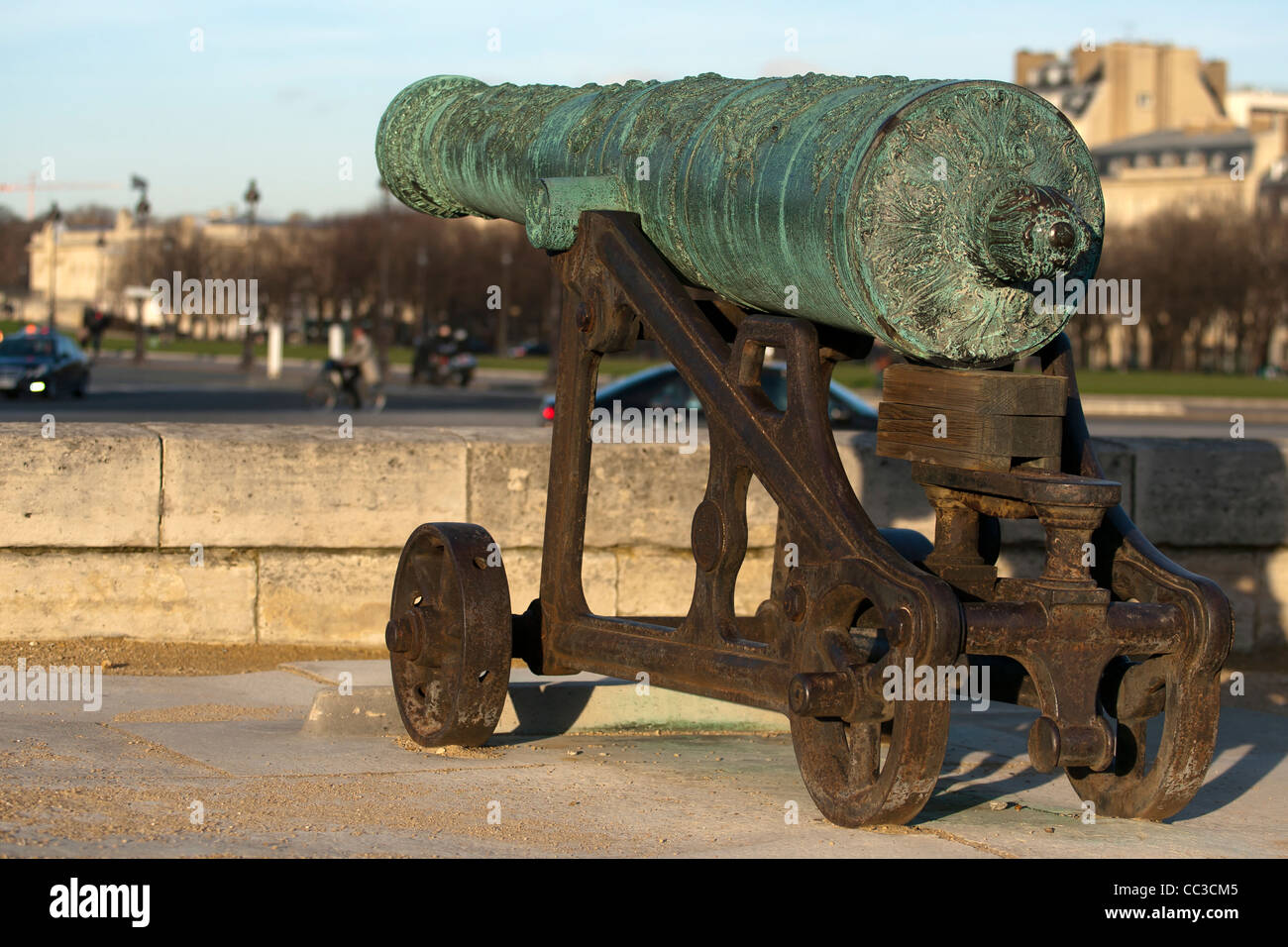 Invalides cannon hi-res stock photography and images - Alamy