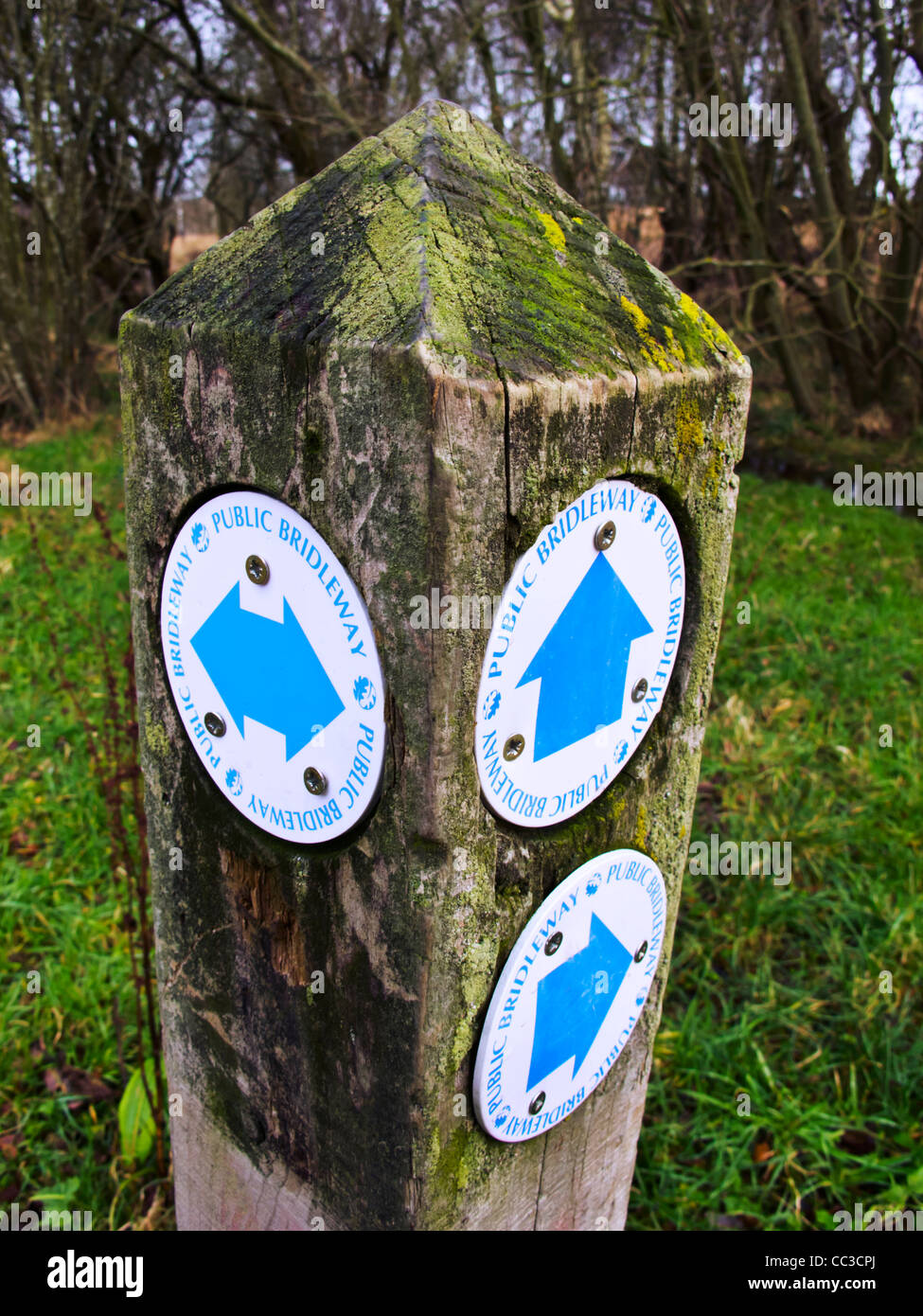 Horse trail marker hi-res stock photography and images - Alamy