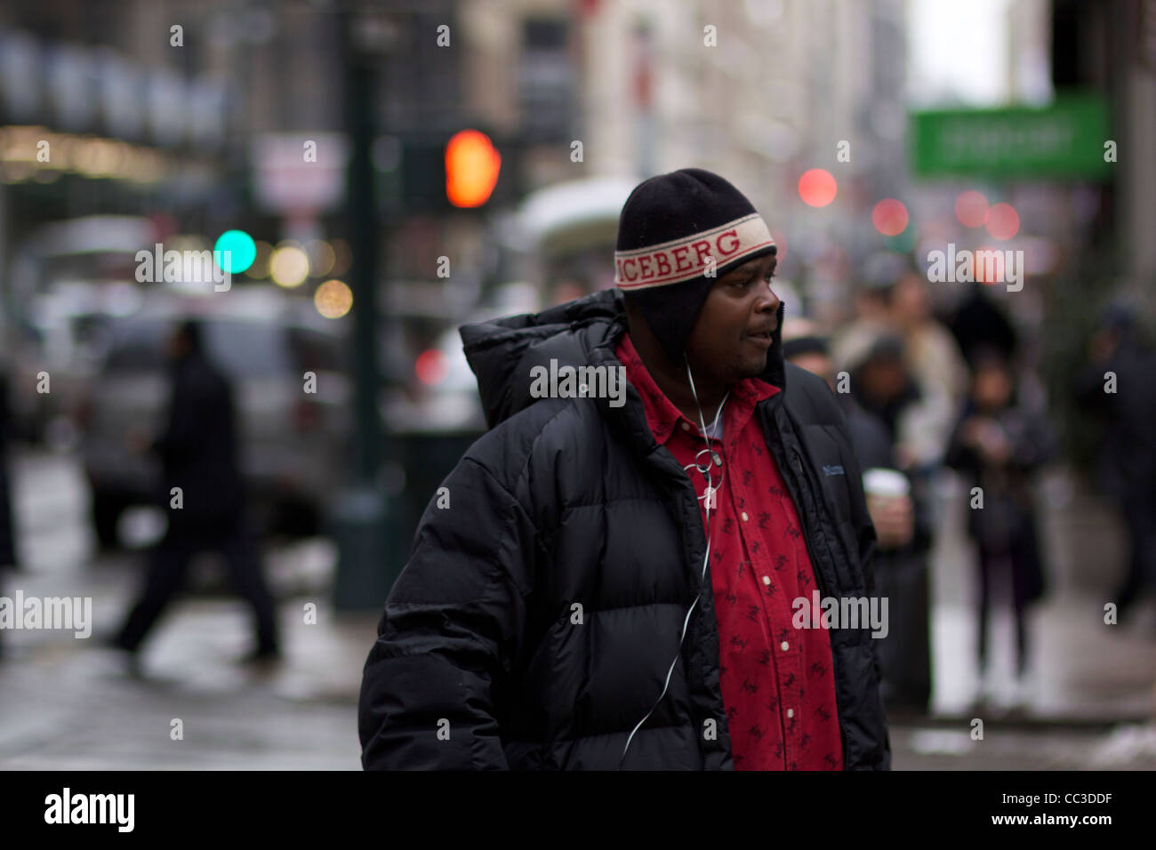 NYC street Manhattan Broadway people walking Stock Photo - Alamy