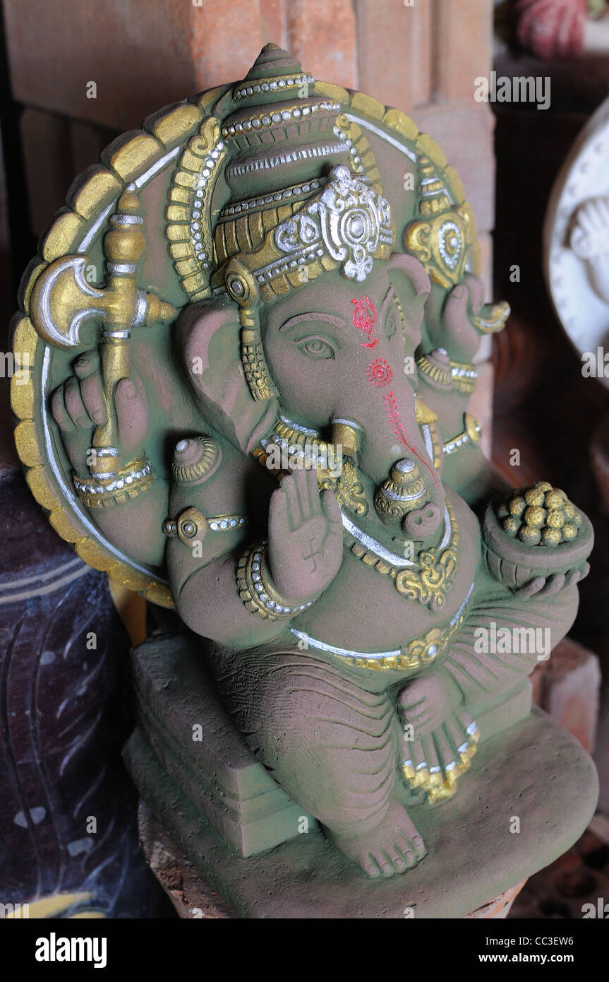 ganesh hindu god statue Stock Photo - Alamy