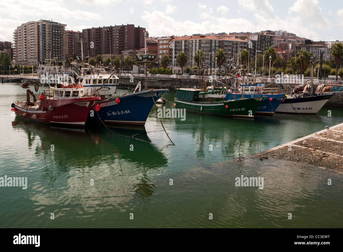 Port santurtzi hi-res stock photography and images - Alamy