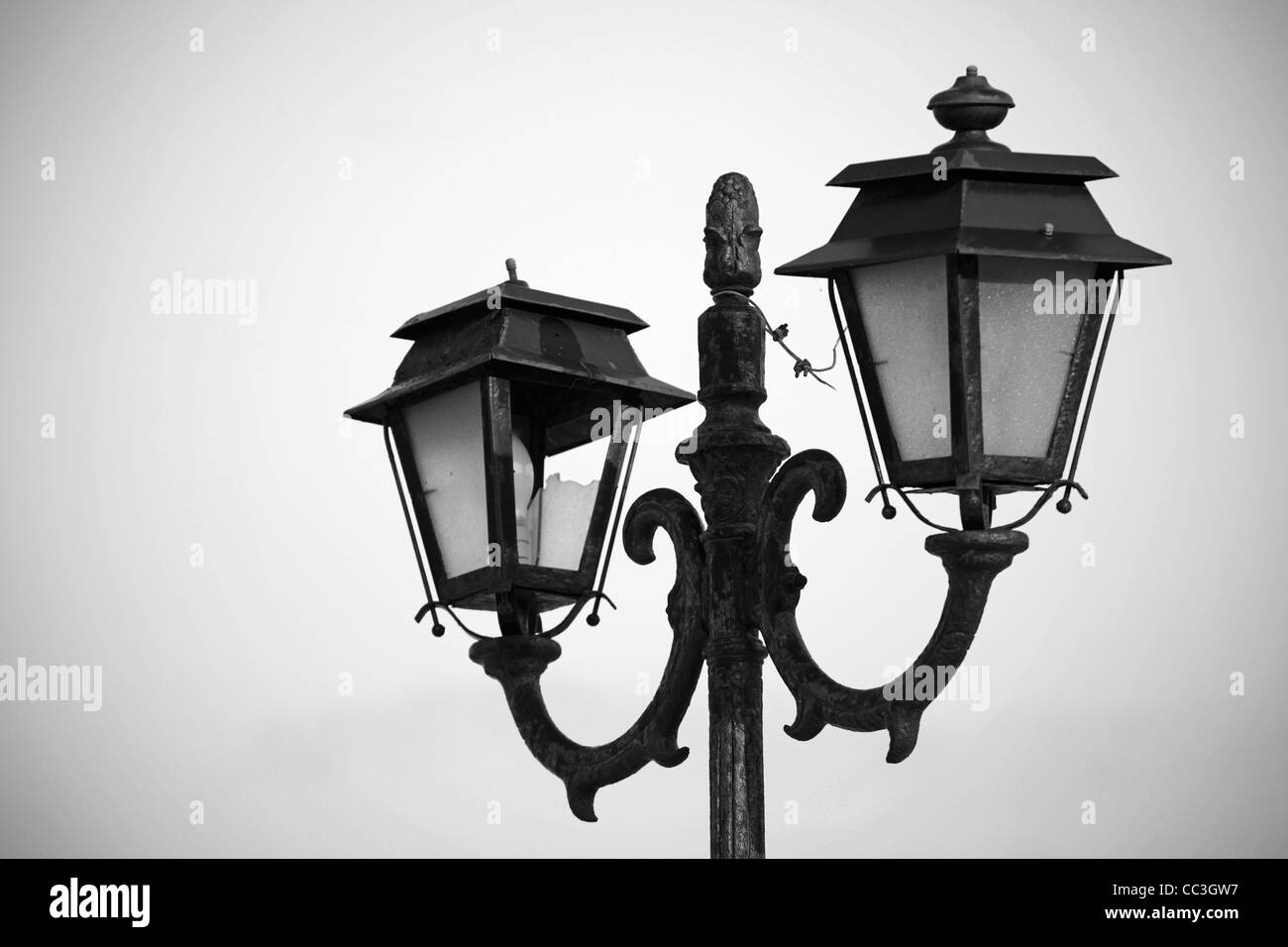 Victorian style lamp post hi-res stock photography and images - Alamy