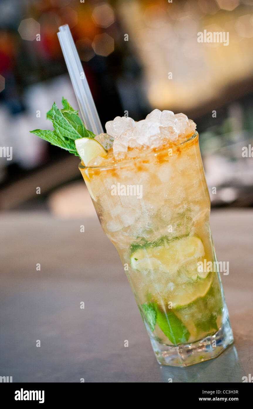 Mojito cocktail alcoholic drink hi-res stock photography and images - Alamy