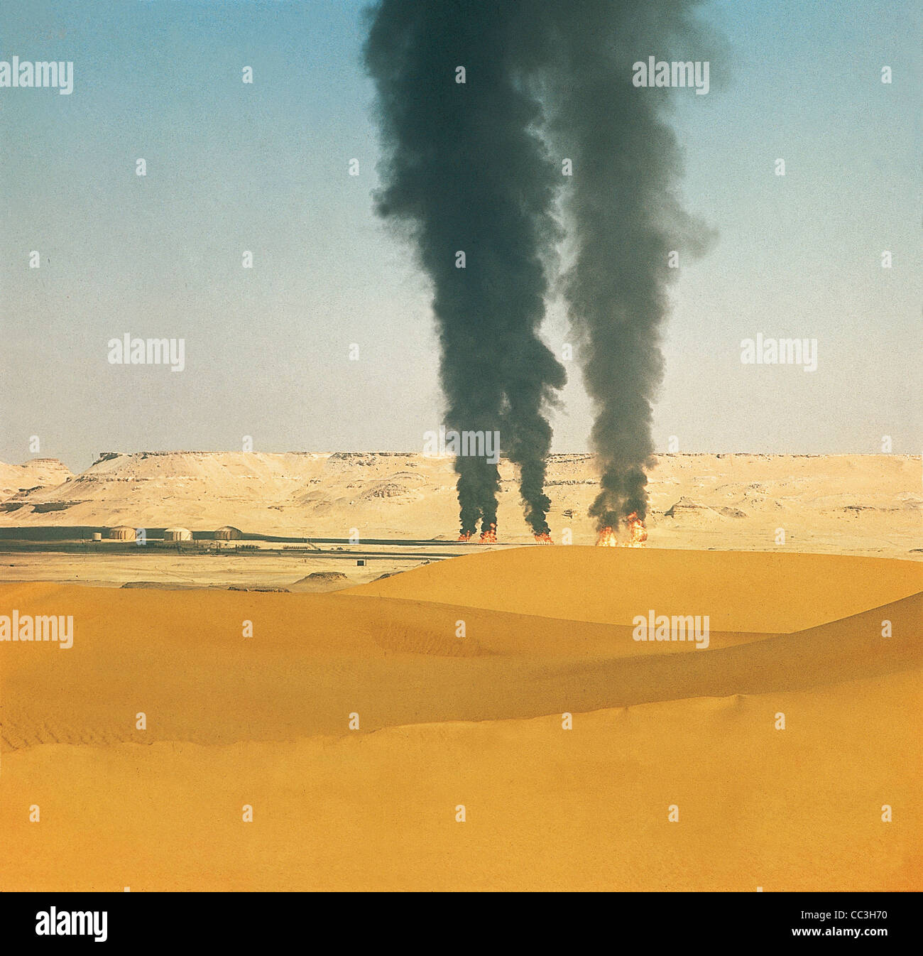 Libya Oil Plants Stock Photo - Alamy