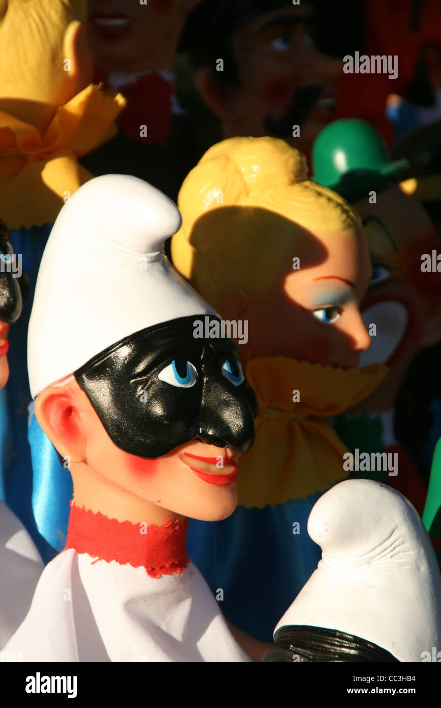 punch and judy type puppets dolls characters on gianicolo hill rome ...