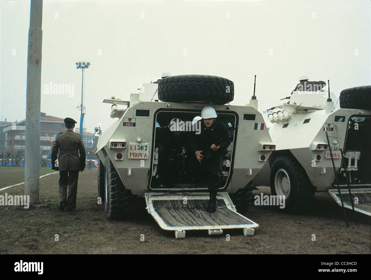 Military Vehicles 20th Century Italy Armored Fiat Iveco 6616 Space ...