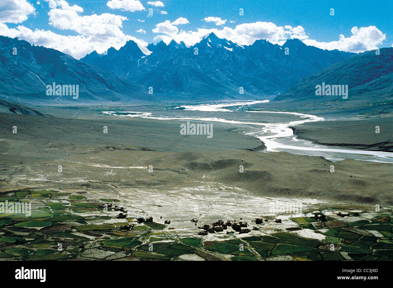 India Chain Valley Karakorum Zanskar Stock Photo - Alamy