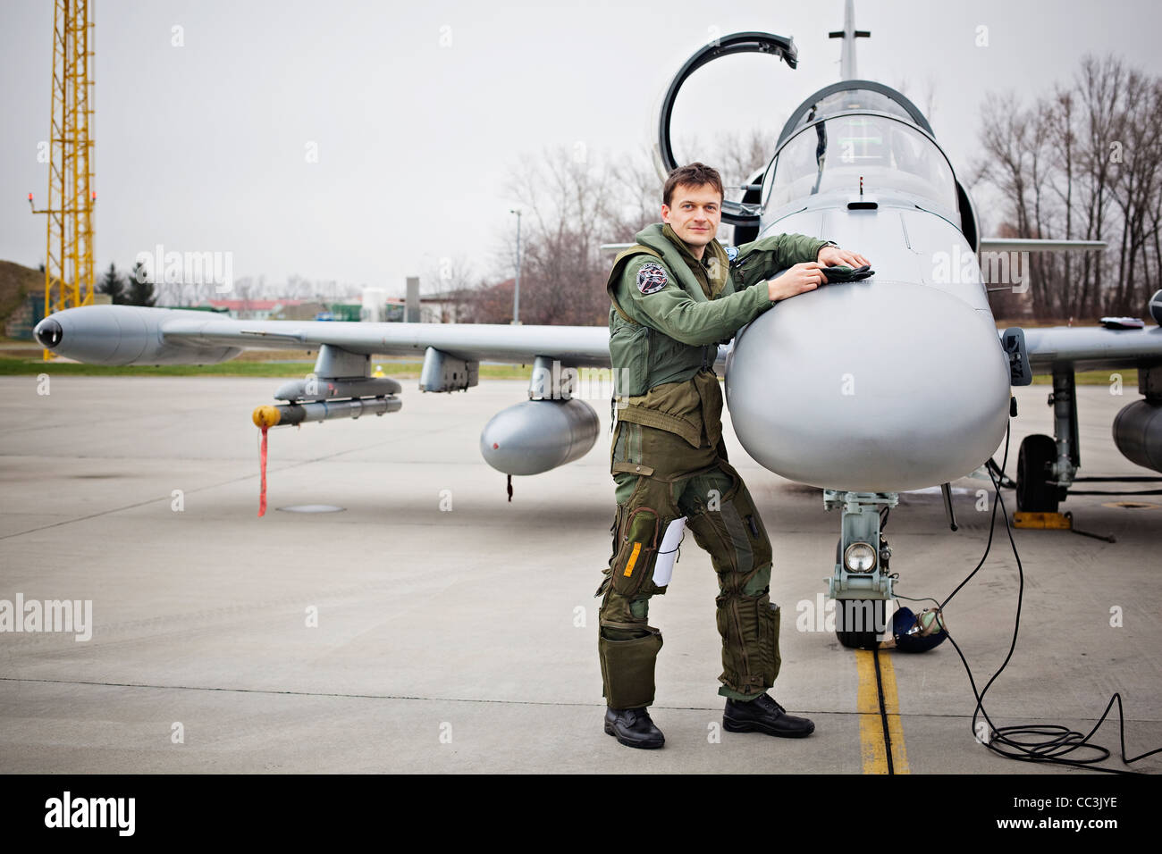 Army pilot hi-res stock photography and images - Alamy