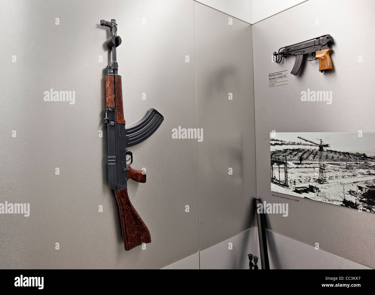 Legendary assault rifle Model 58 exhibited in CZUB hole of glory in ...