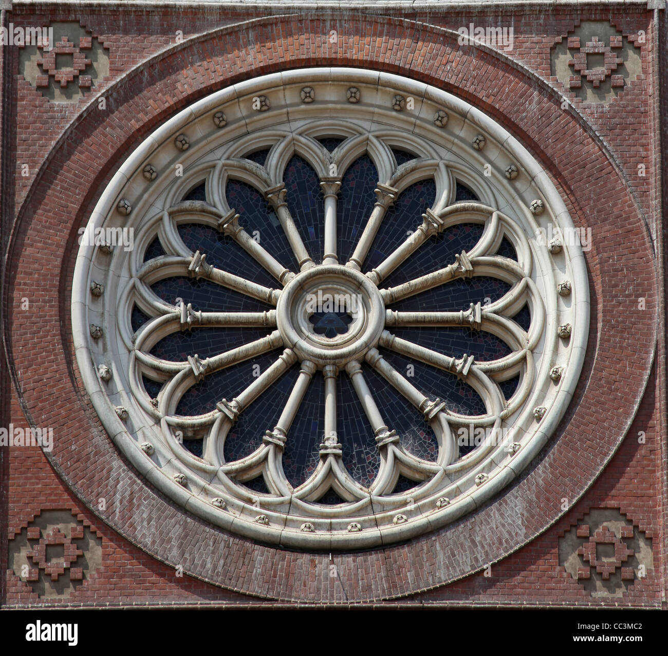 Wheel shaped window hi-res stock photography and images - Alamy