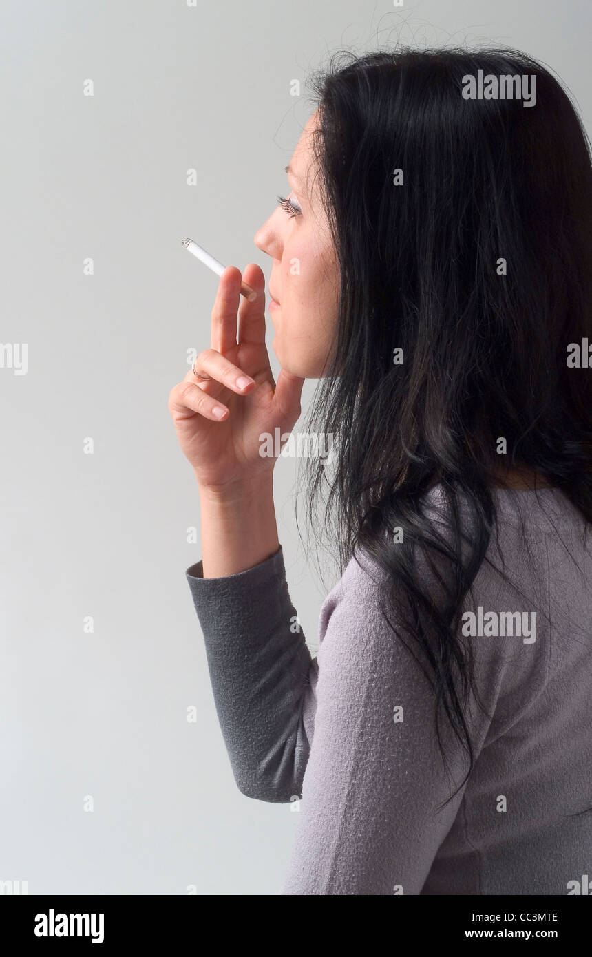 People: Women Who Smoke Stock Photo - Alamy