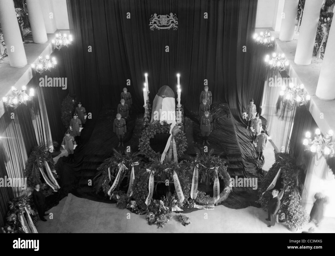 Tomas garrigue masaryk tgm president funeral coffin catafalque ...