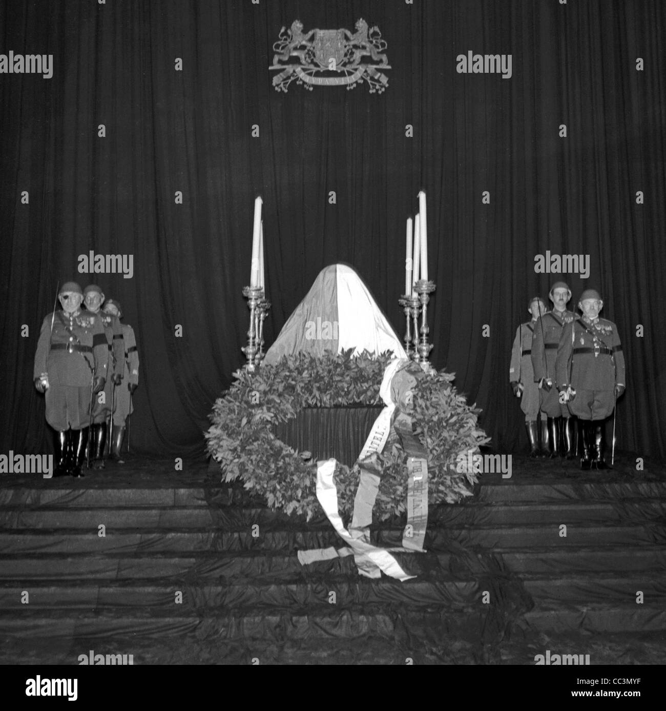 Tomas garrigue masaryk tgm president funeral coffin catafalque ...