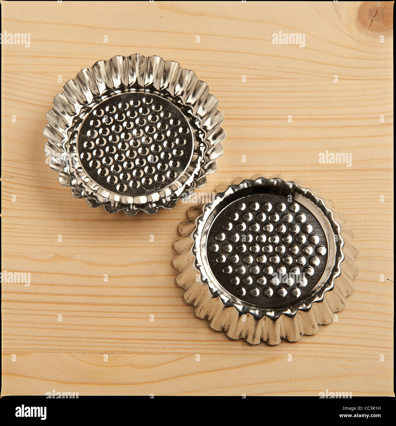 Kitchen: Moulds For Pie Stock Photo - Alamy