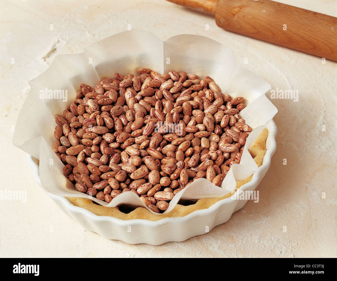 Cuisine: Orange Surprise Pie Step 5 Stock Photo - Alamy