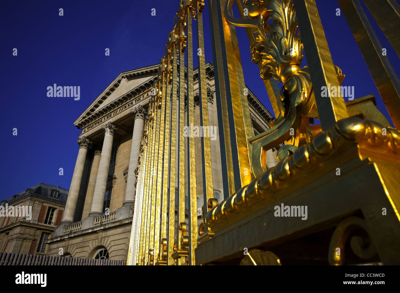 Grids or the Palace of Versailles., Gate of the Palace of Versailles in ...