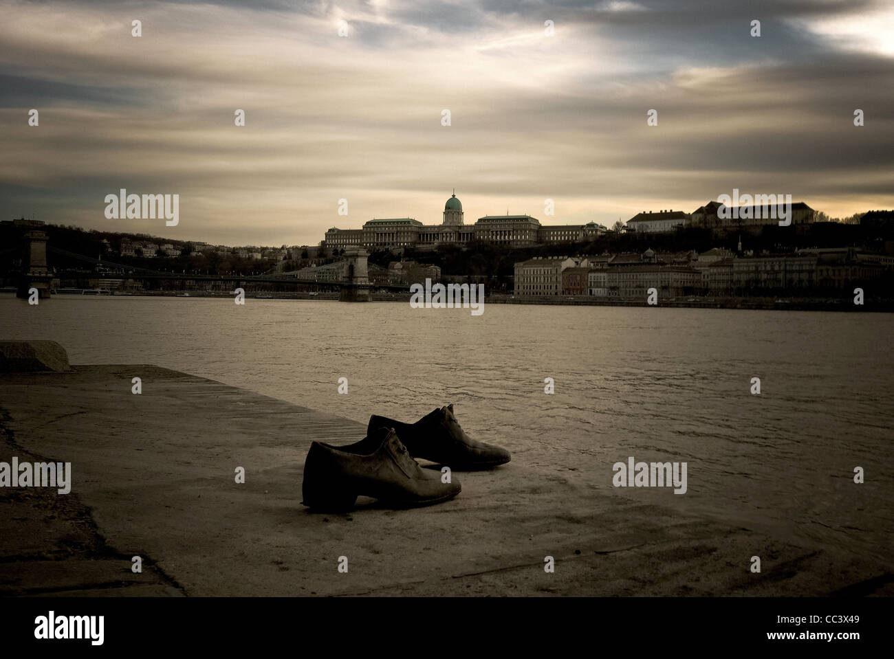 Buda & Pest,Hungary, Statue of shoes on the banks of the Danube Stock ...
