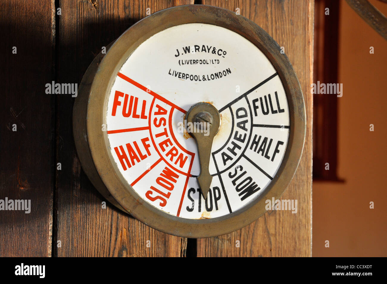Ship mounted hi-res stock photography and images - Alamy
