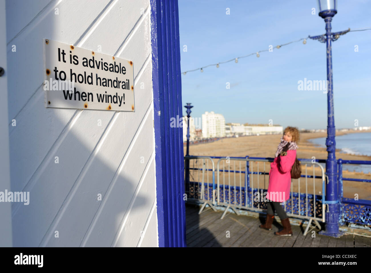 Windy day uk hi-res stock photography and images - Alamy