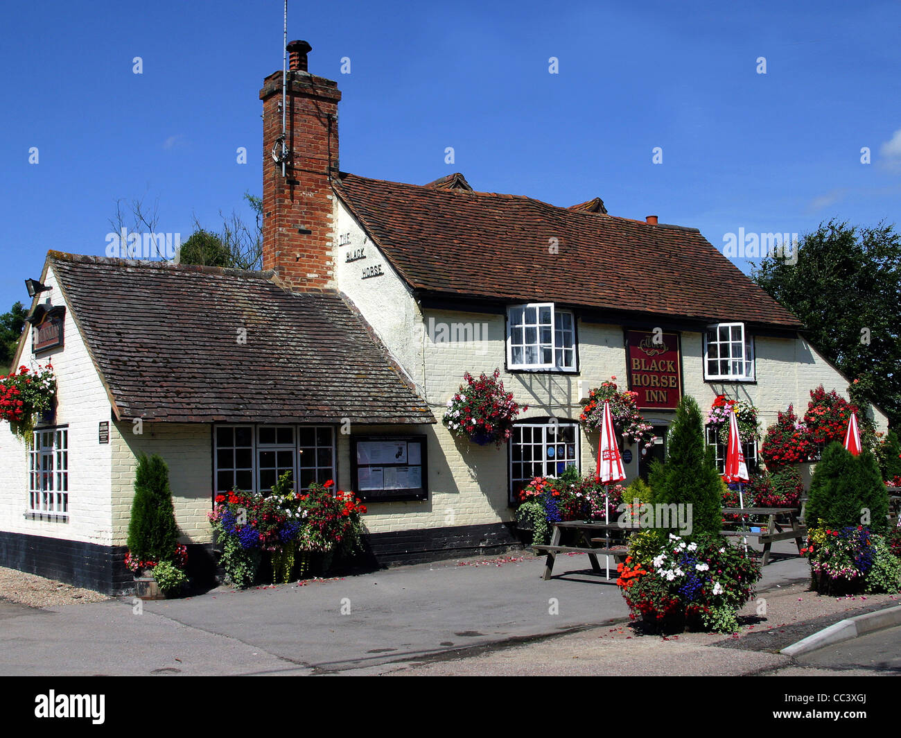 The black horse inn hi-res stock photography and images - Alamy