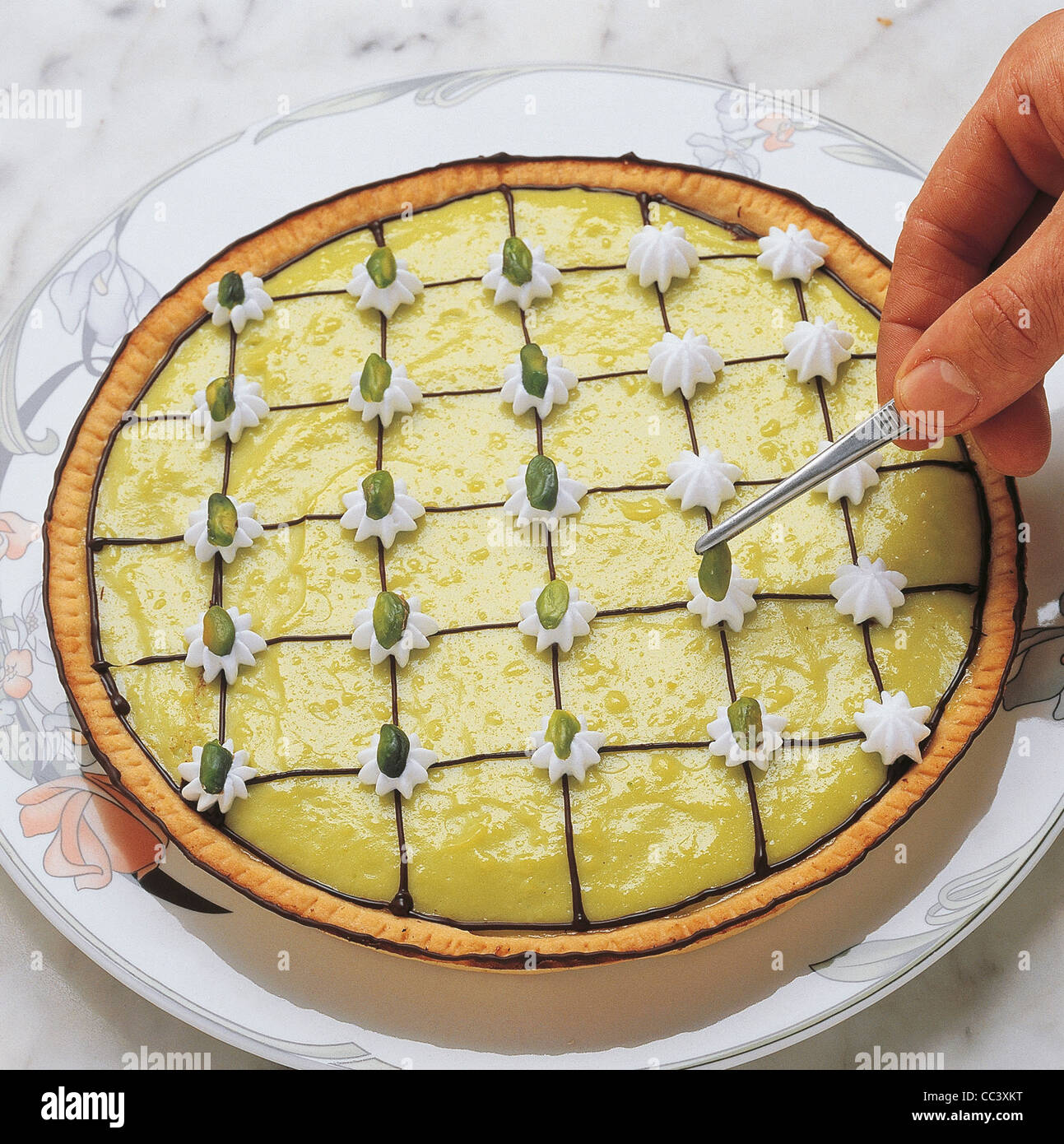 Kitchen: Pistachio Crust 5 Stock Photo - Alamy