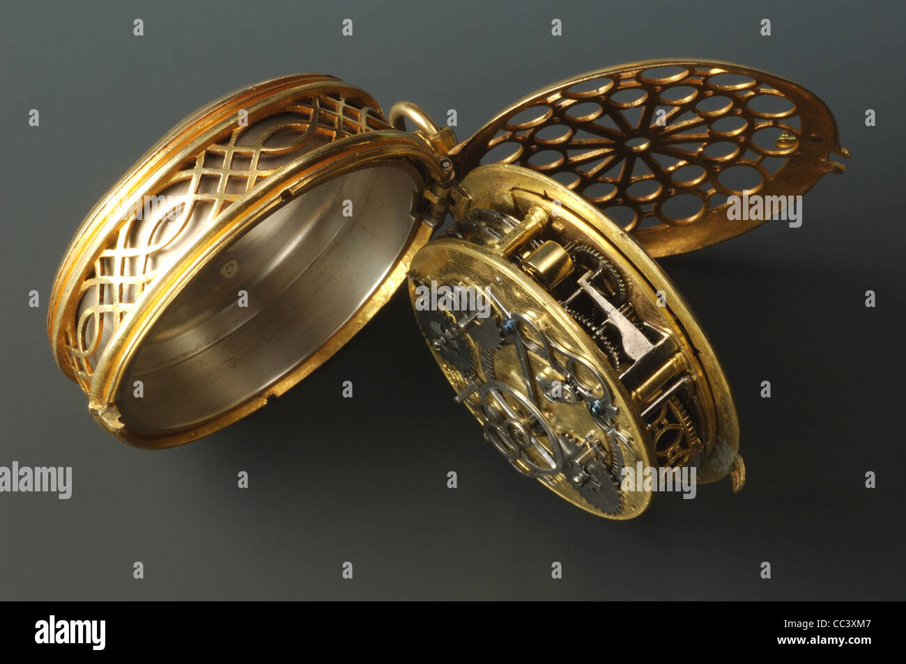 Watches Sixteenth Century. lock Brass Round Of The '500 Mmeta With ...
