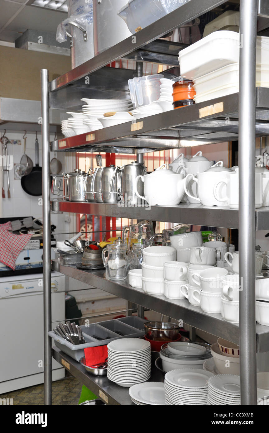 Commercial kitchen hi-res stock photography and images - Alamy