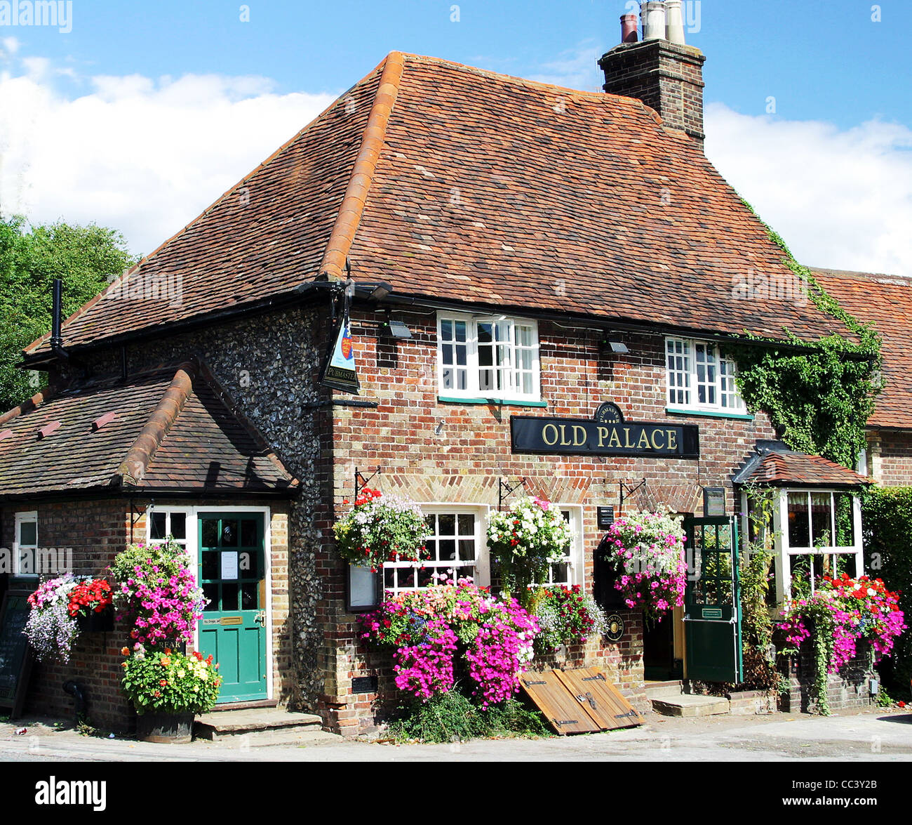 Chesham pub hi-res stock photography and images - Alamy