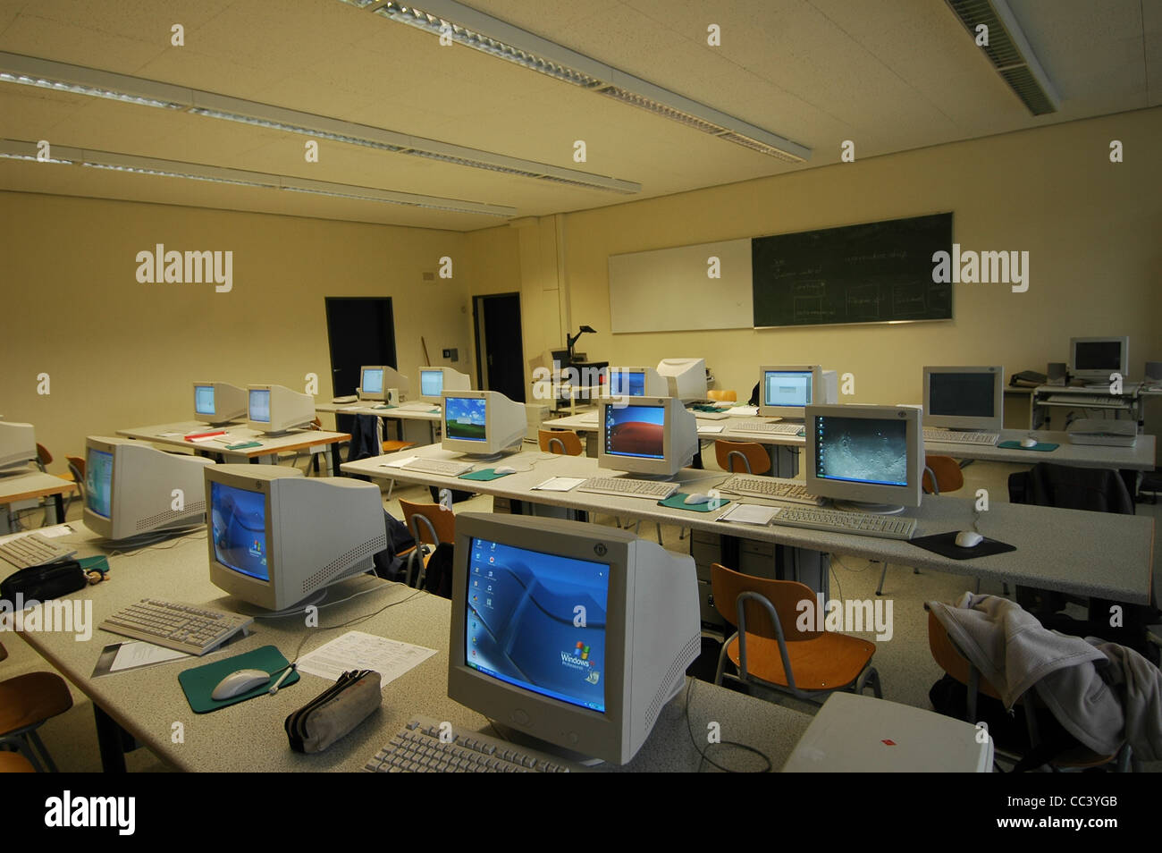 Germany - Oldenburg, School. Computer Room Stock Photo - Alamy