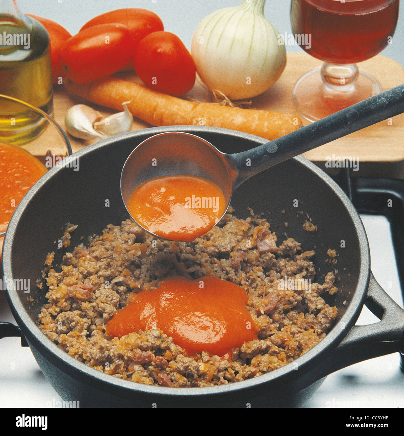 Cuisine: Ragu 'Tomato (4 Stock Photo - Alamy